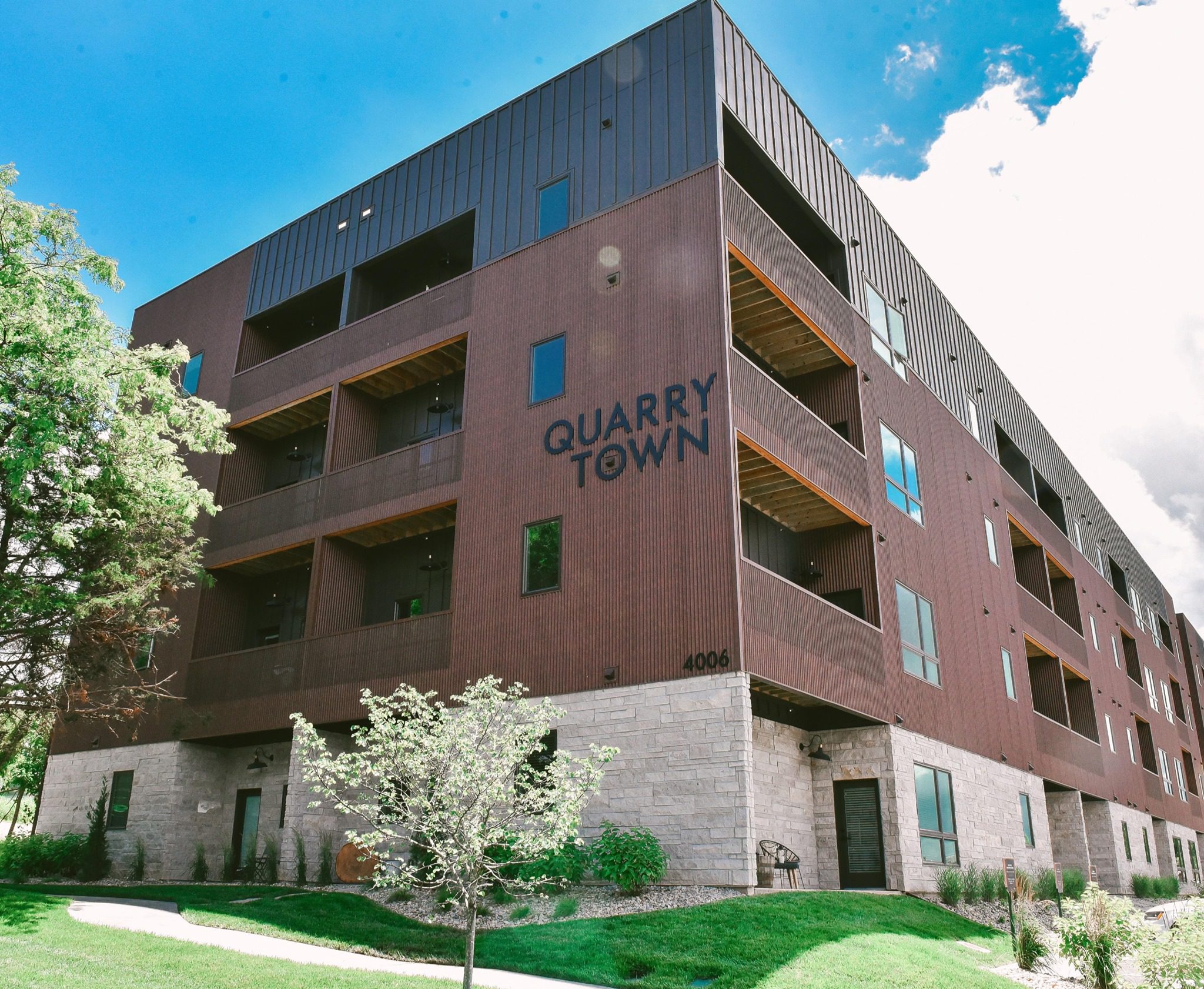 Quarry Town Springfield Apartments